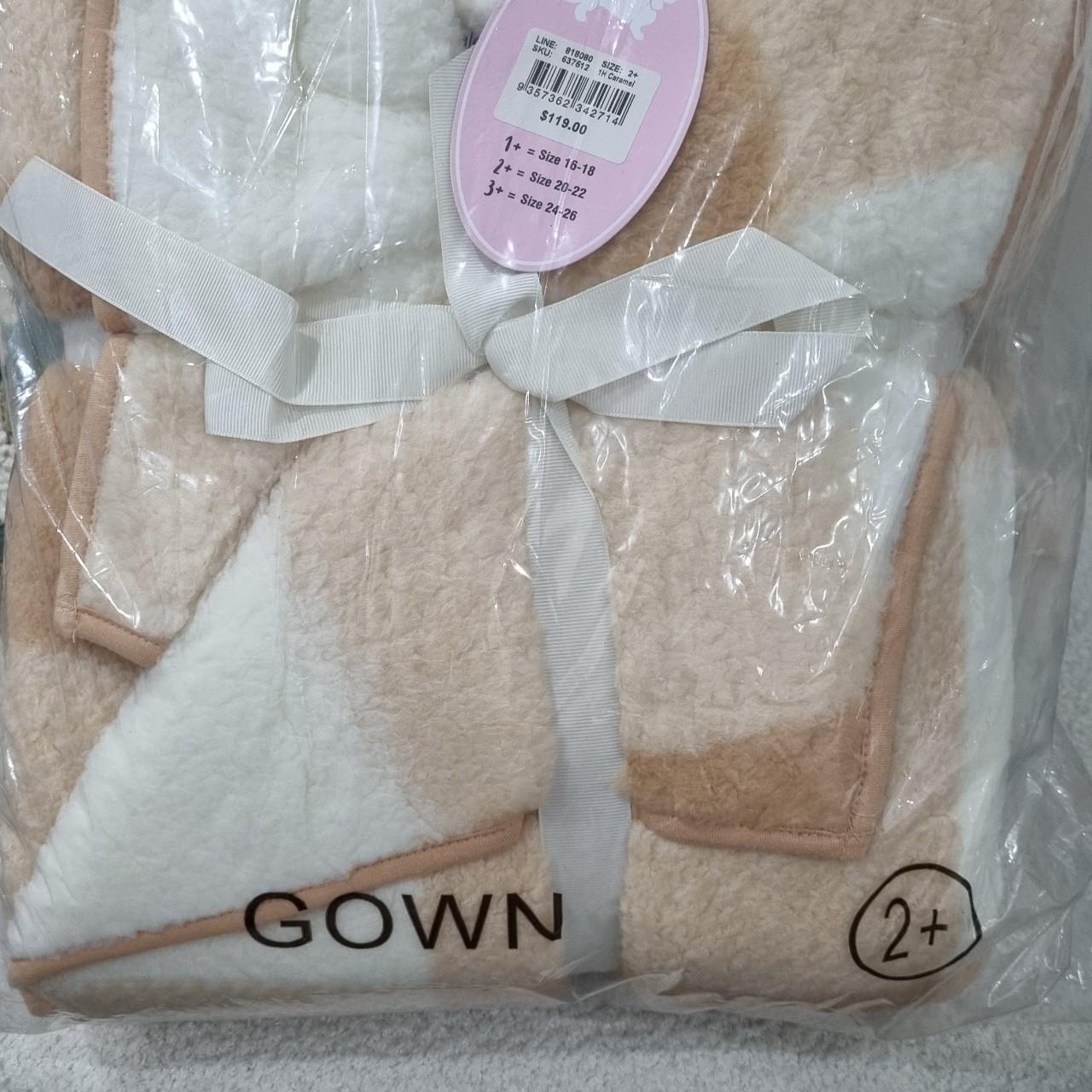 New Peter Alexander Sherpa Gown Size 2+ Great Gift ! - Depop