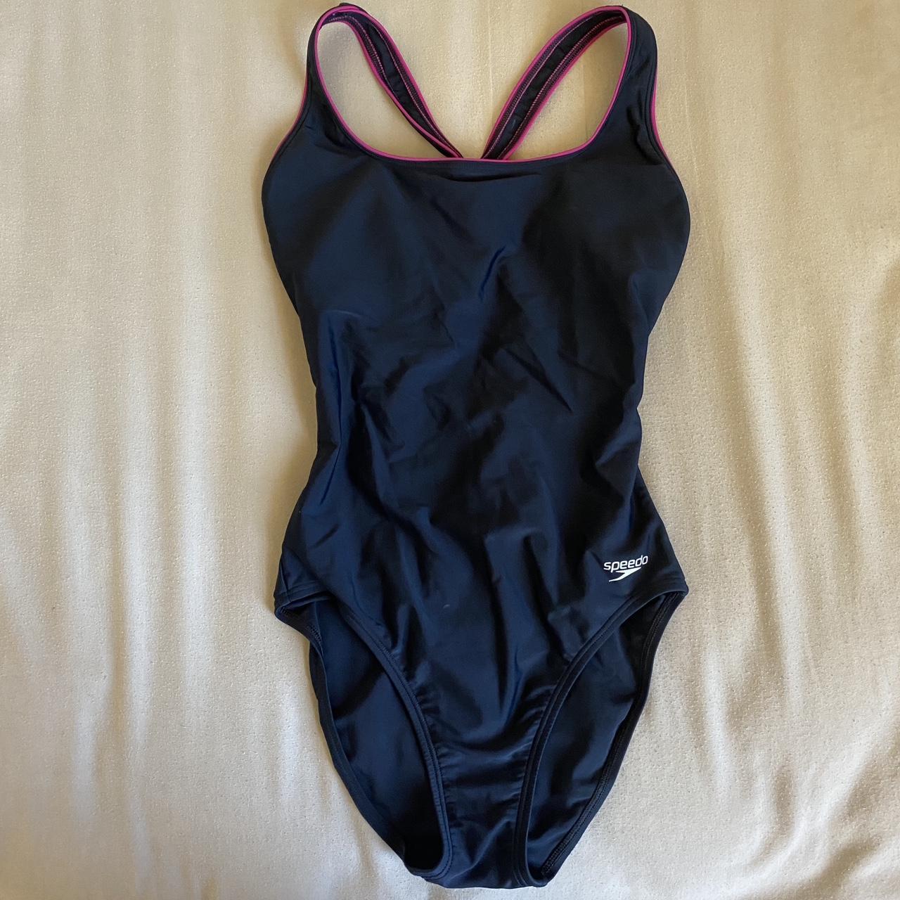 Speedo one piece Built in padding - Depop