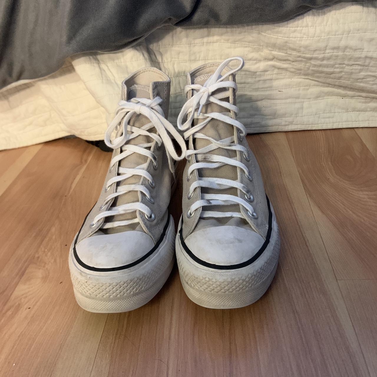 Converse Women's Cream Trainers | Depop