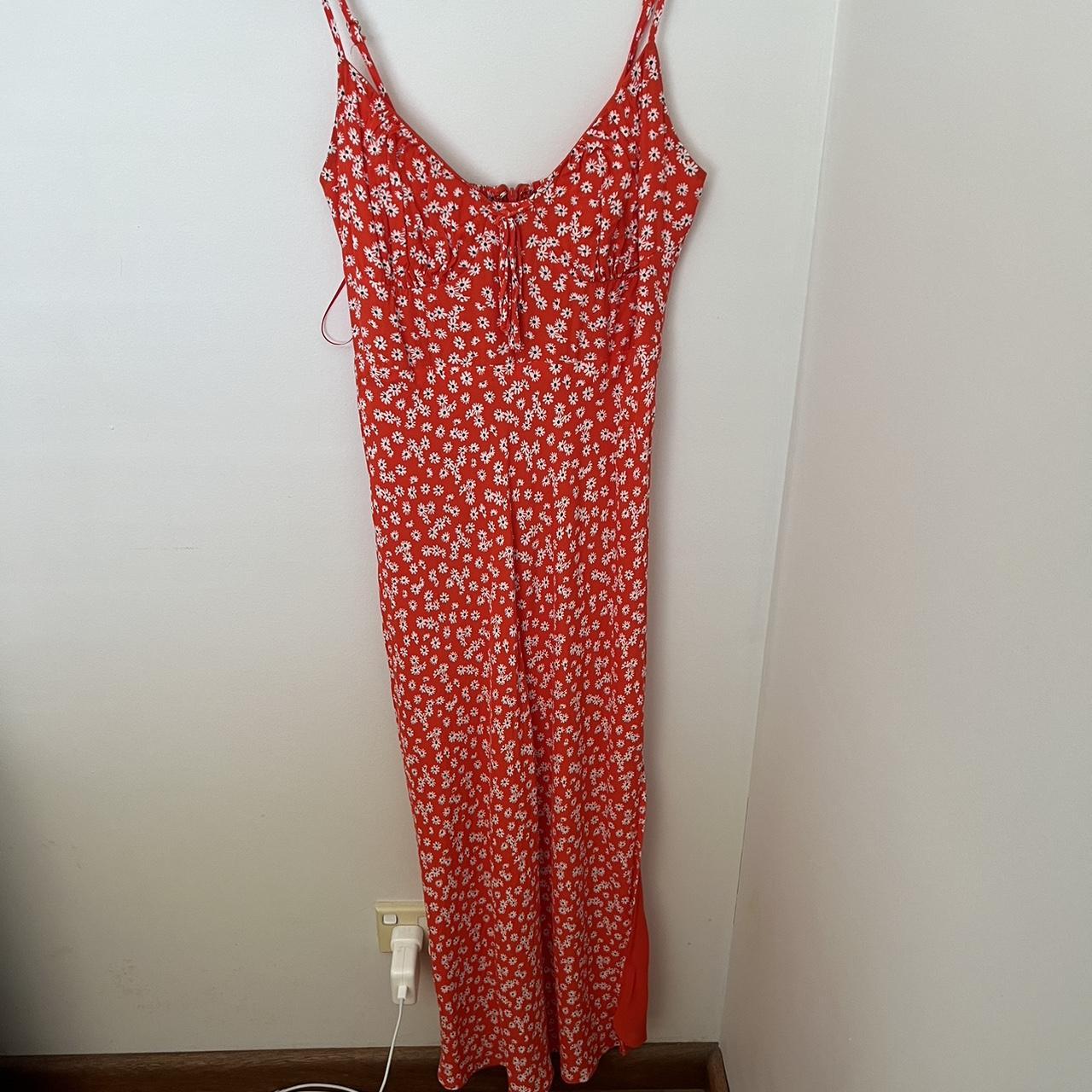 Perfect Stranger Red floral Midi Size 8 (would say... - Depop