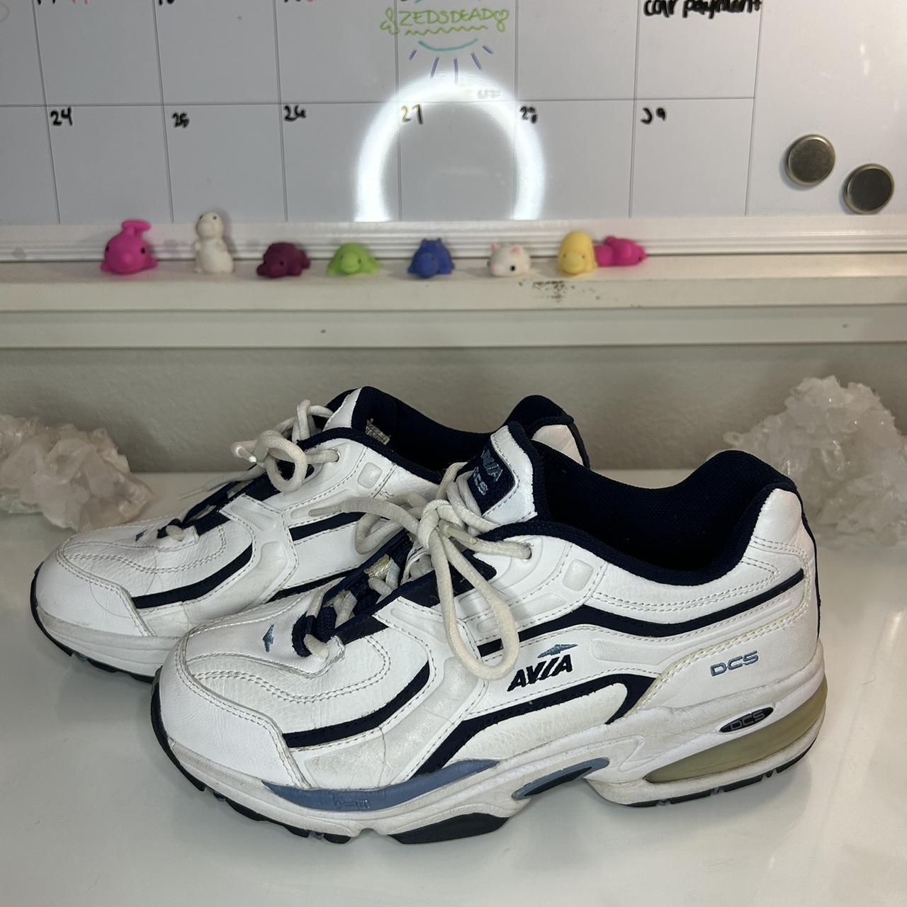 Avia Women's White and Navy Trainers | Depop