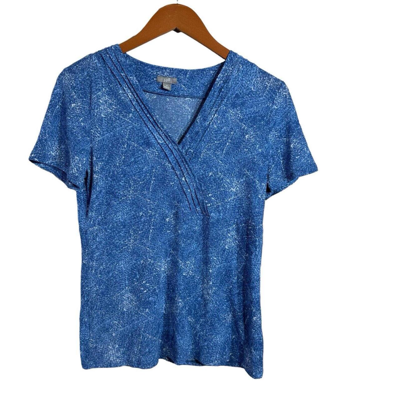 This J. Jill blue top in size M is perfect for a... - Depop