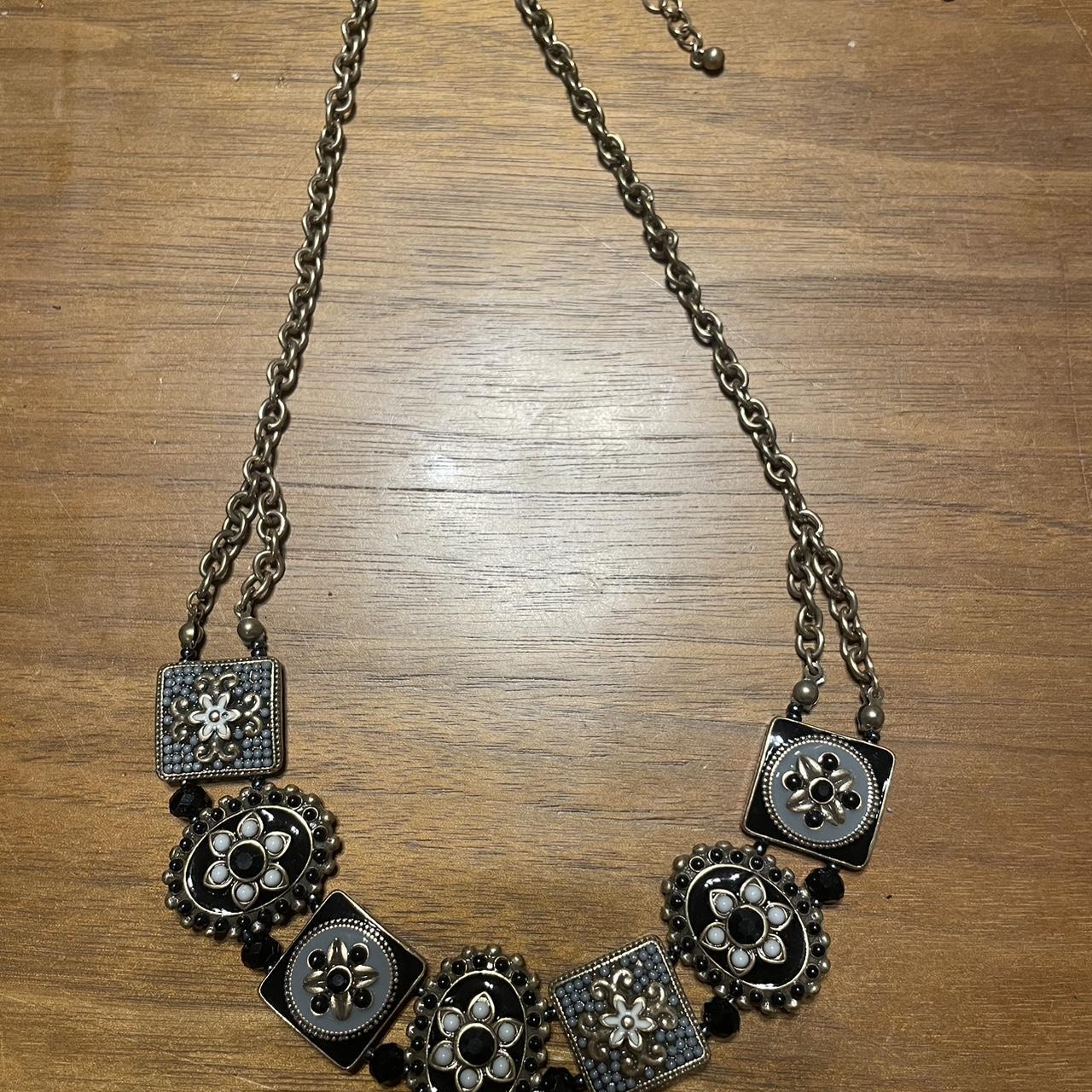 Sam Moon collar necklace - Depop