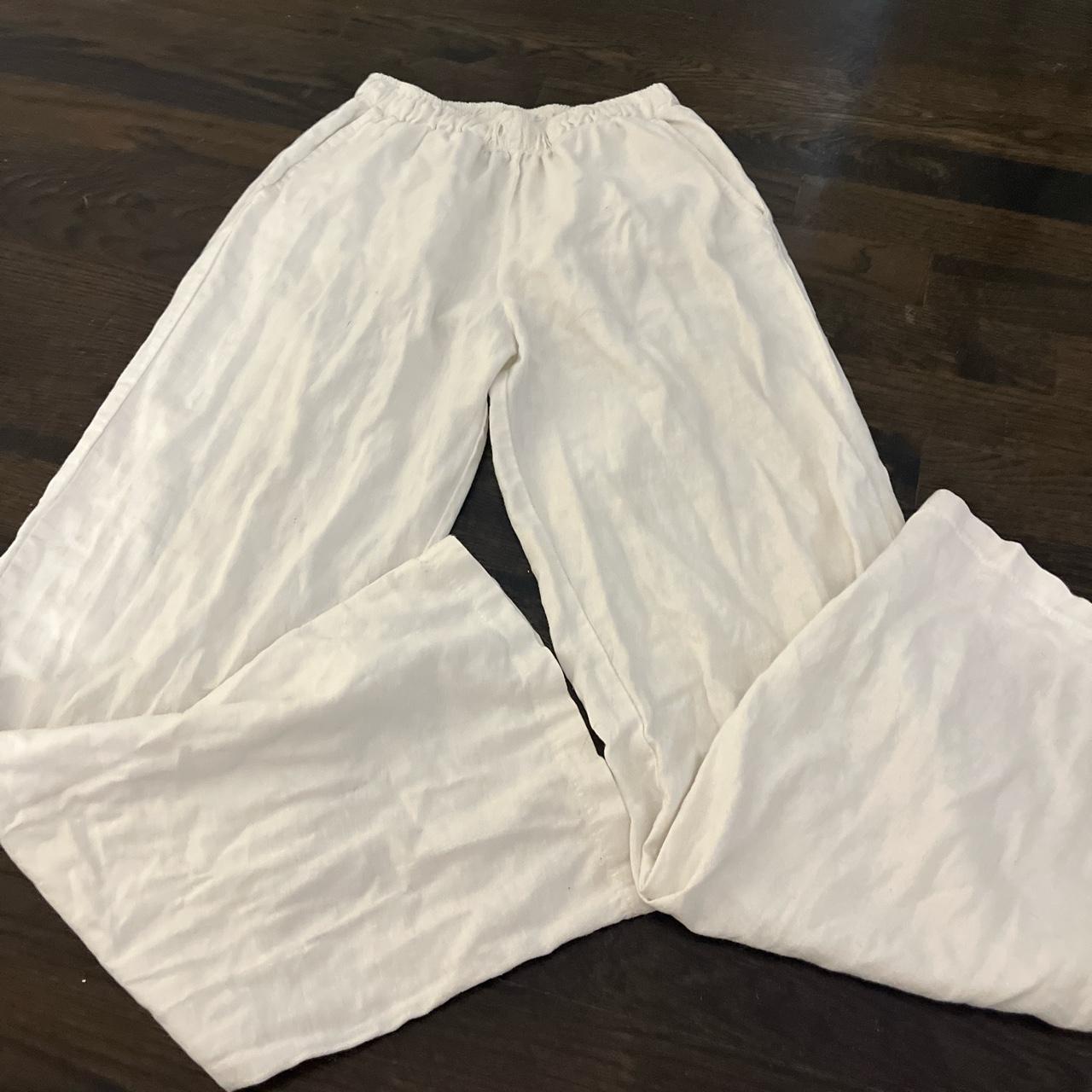 White midrise flowy pants - Depop