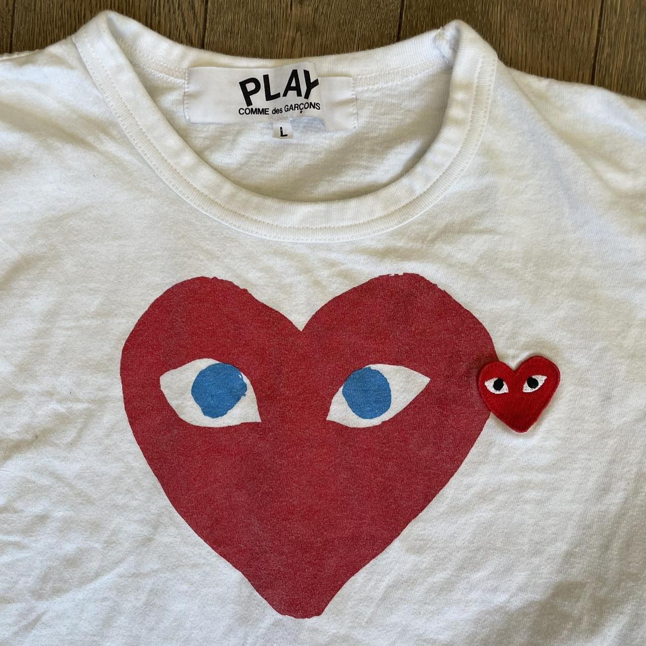 Cdg Play White Heart Tee size: says L but fits... - Depop