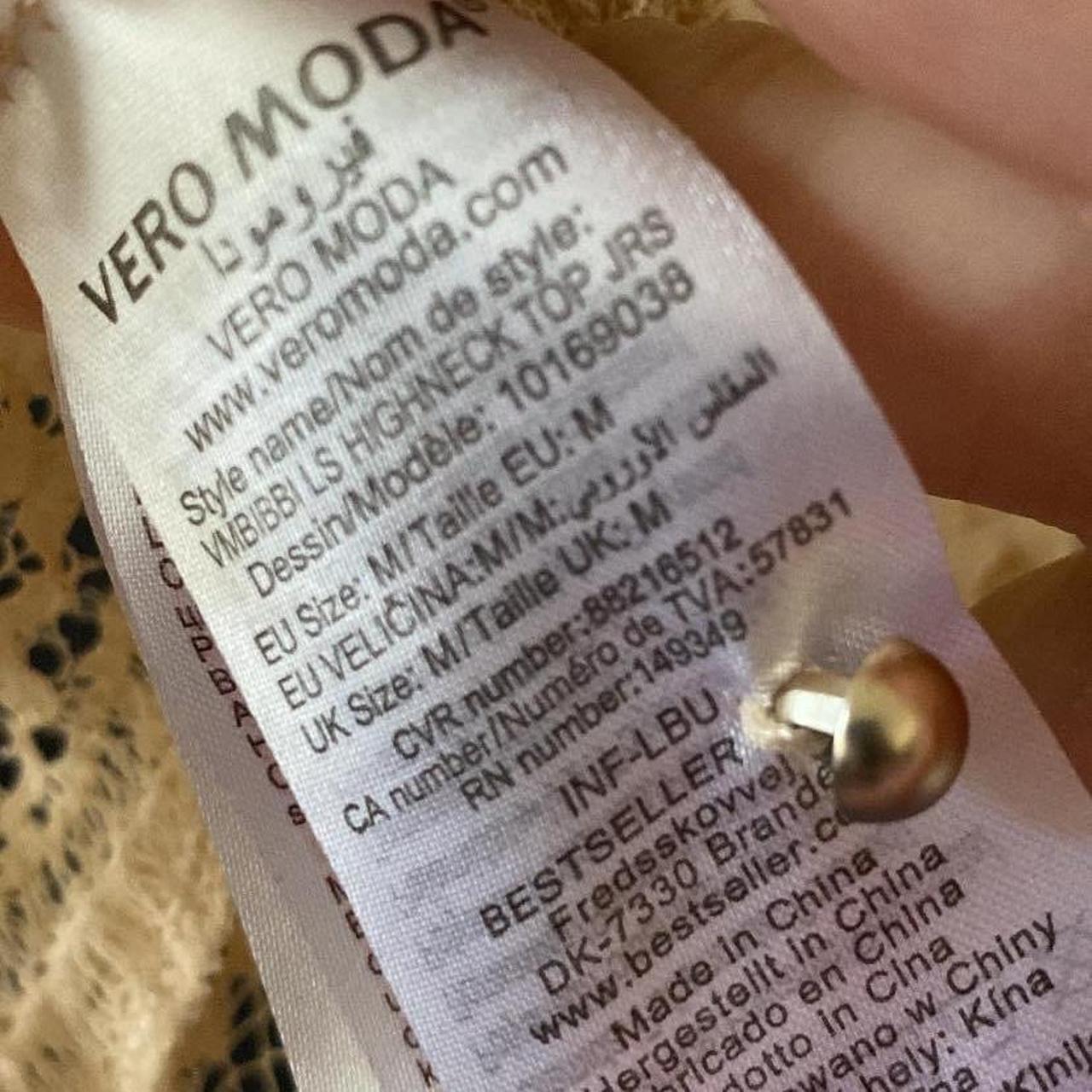 Beautiful vintage style VERO MODA blouse. Pale/blush... - Depop