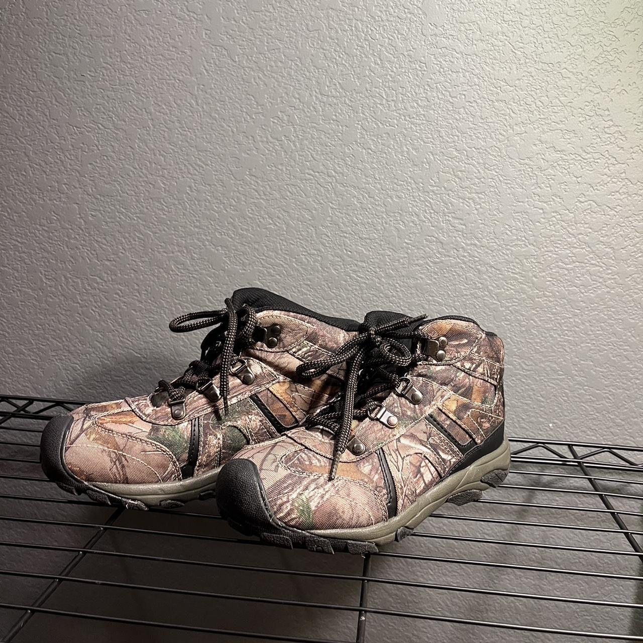 BRAND NEW SIZE 5 VINTAGE REALTREE HIKING BOOTS... - Depop