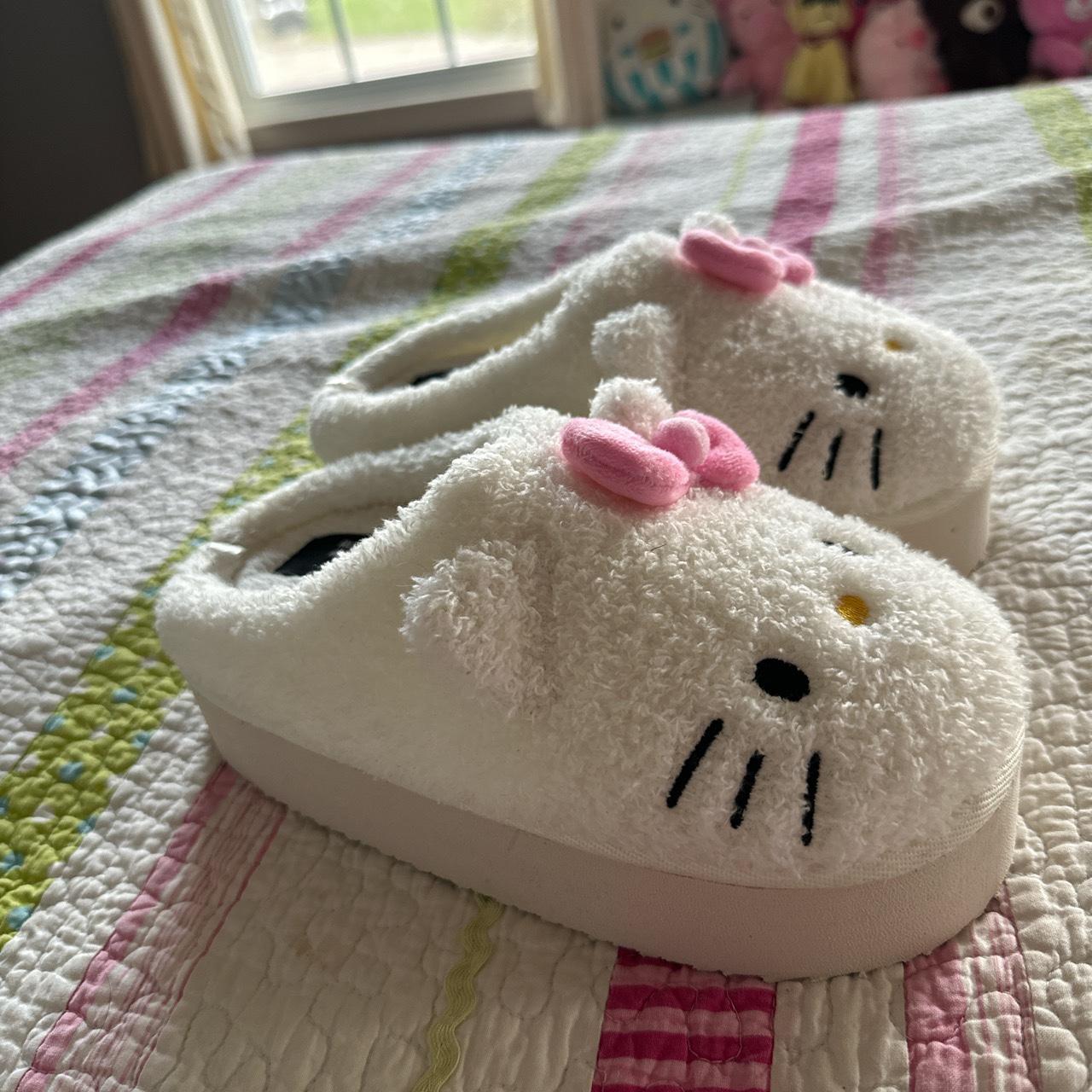 Hello kitty platform slippers 💋 Exclusive forever 21... - Depop