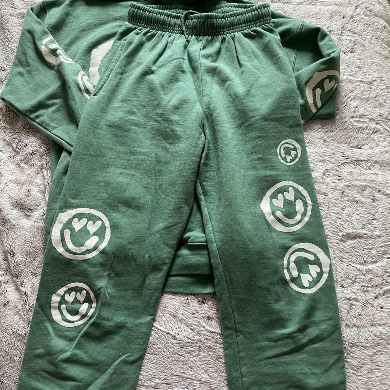 Boohoo smiley face sweat set - Depop