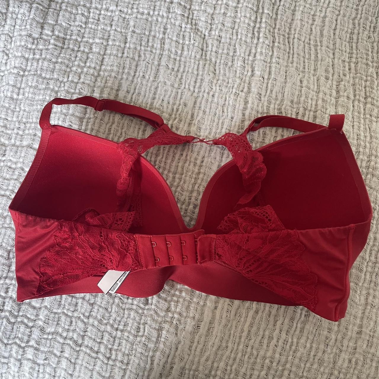 Victoria's Secret Women's Red Bra | Depop