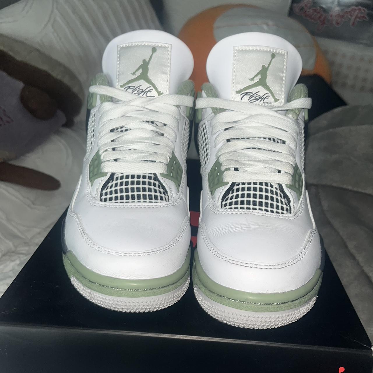 Womens seafoam Jordan 4s size 6! Too big on me... - Depop