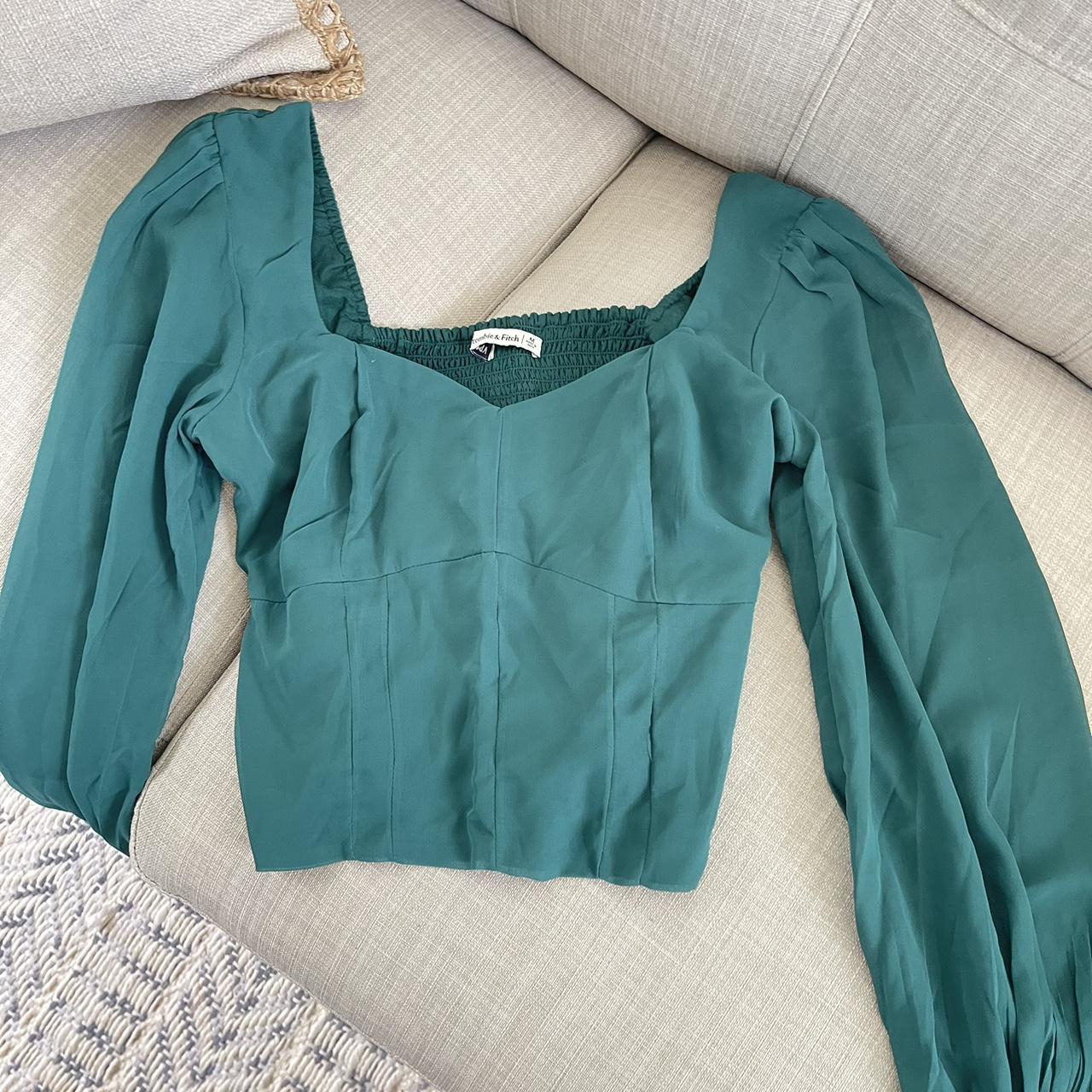 Abercrombie and Fitch Flowy Puff Sleeve Blouse Size... - Depop