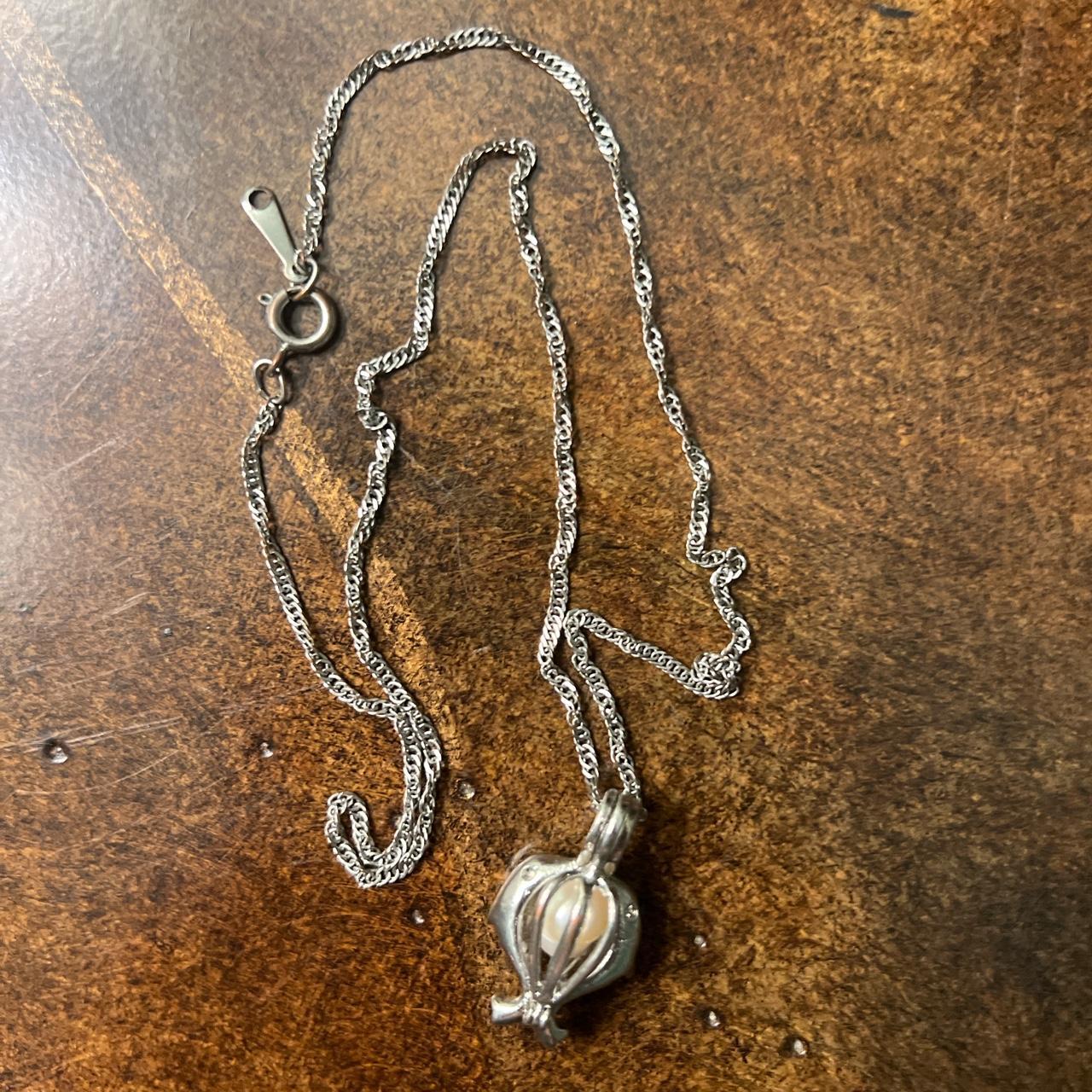 super pretty pearl silver thin chain necklace... - Depop