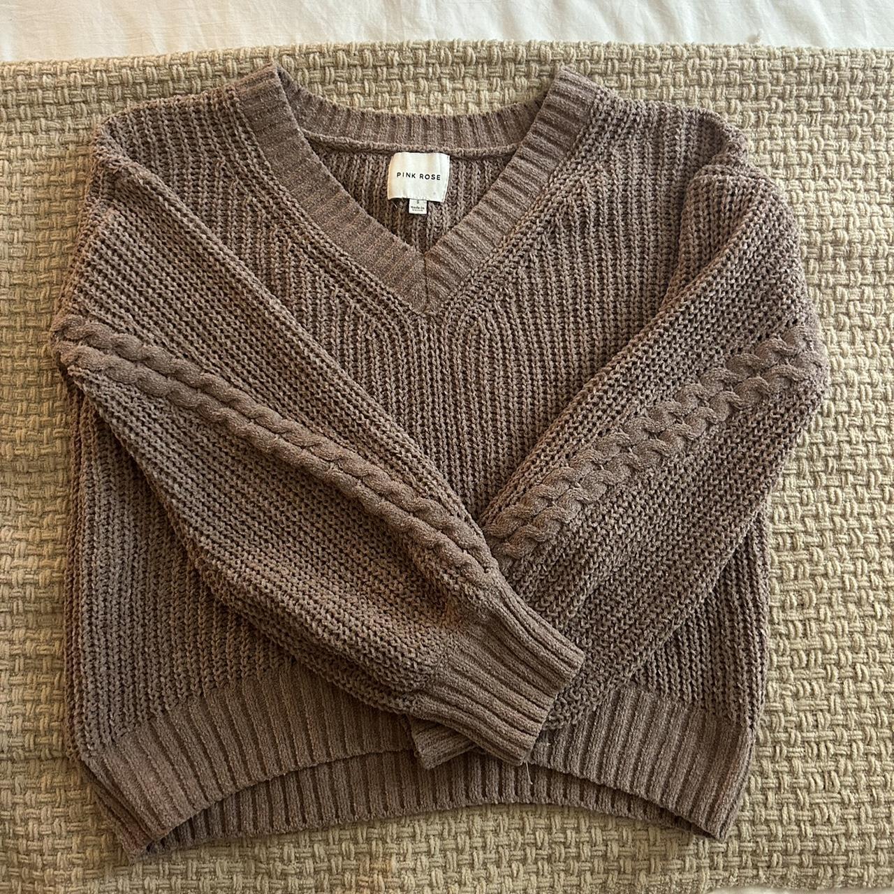 cute cropped sweater!! #preppy #fall #sweater #school - Depop