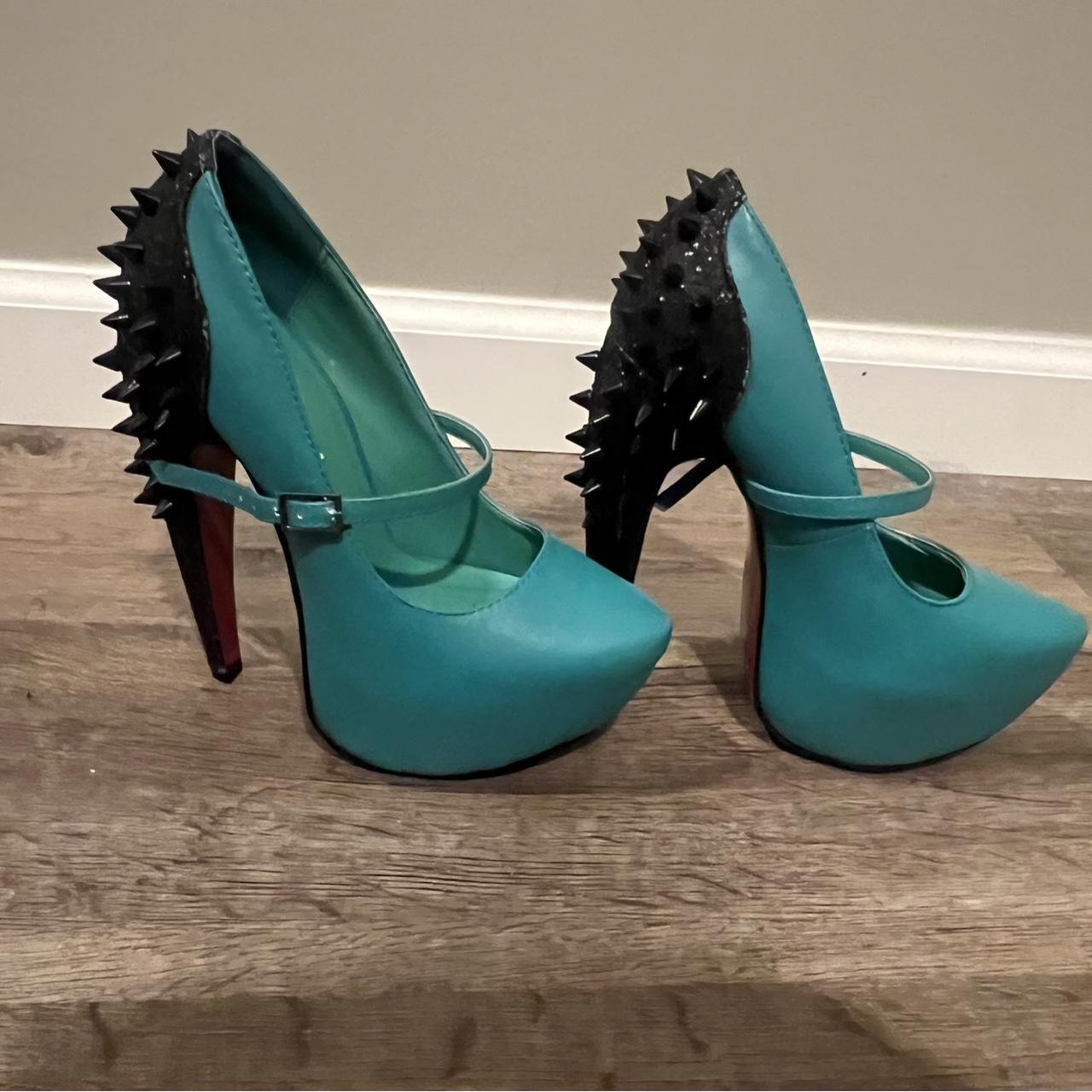 Scene queen y2k emo spiked 2000s snooki jersey shore... | Depop