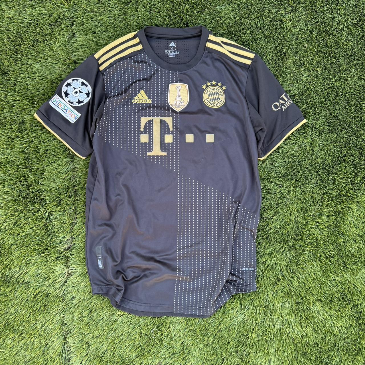 Bayern Munich 2021 Soccer Jersey Size: XL fits... - Depop