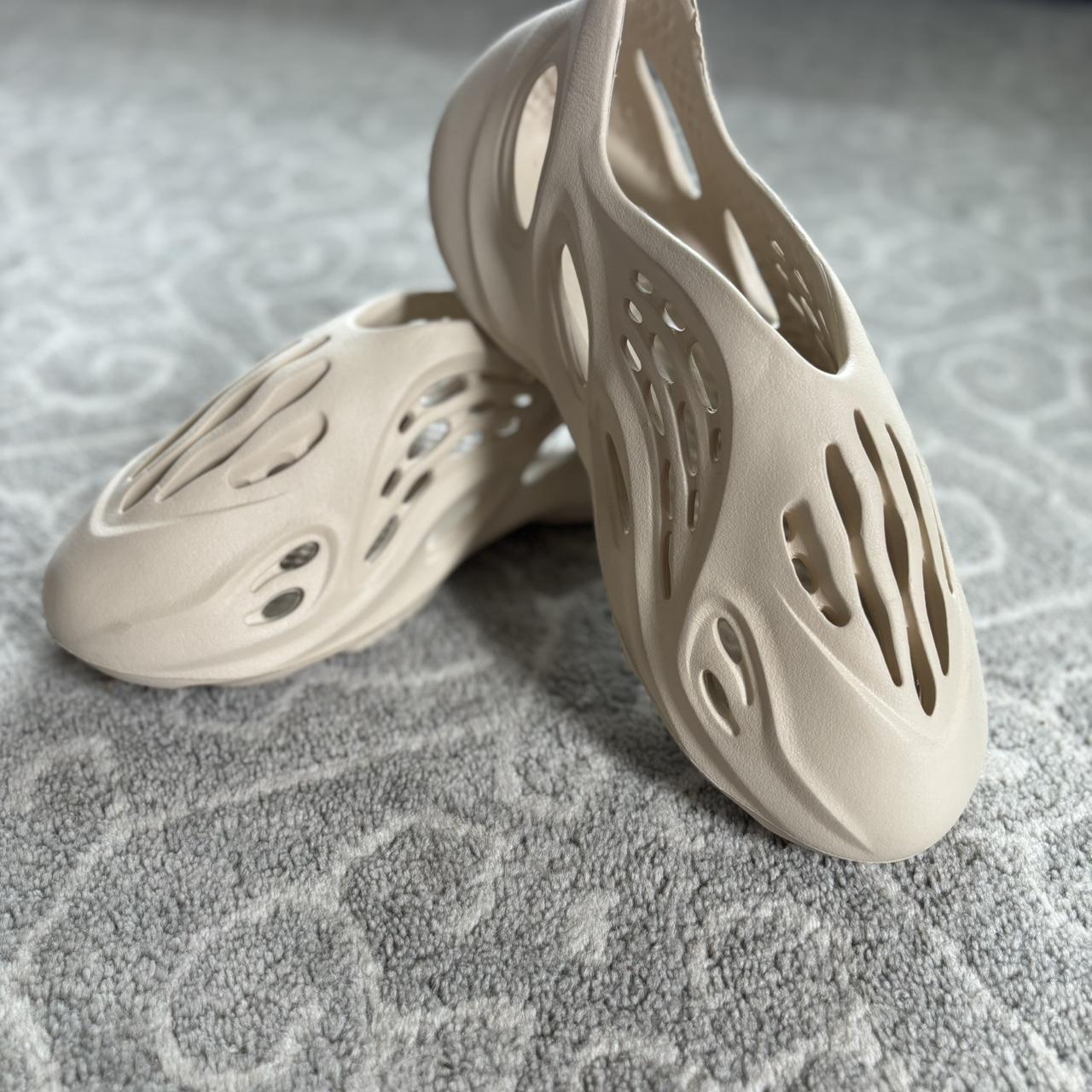 Men’s Size 11 Tan Foam Runners Yeezy Dupes like new... | Depop