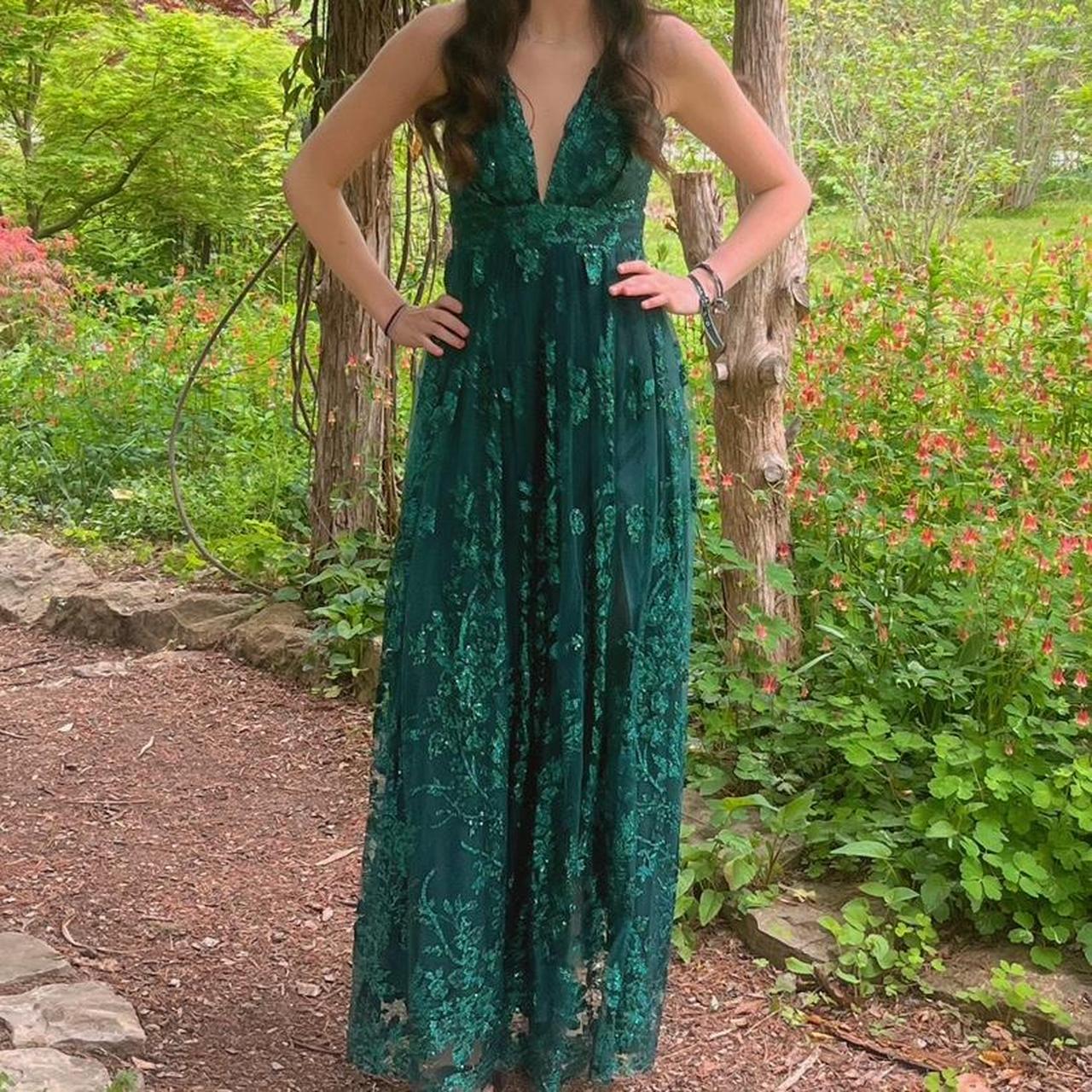 SOLD WINDSOR small/med. prom dress - Depop