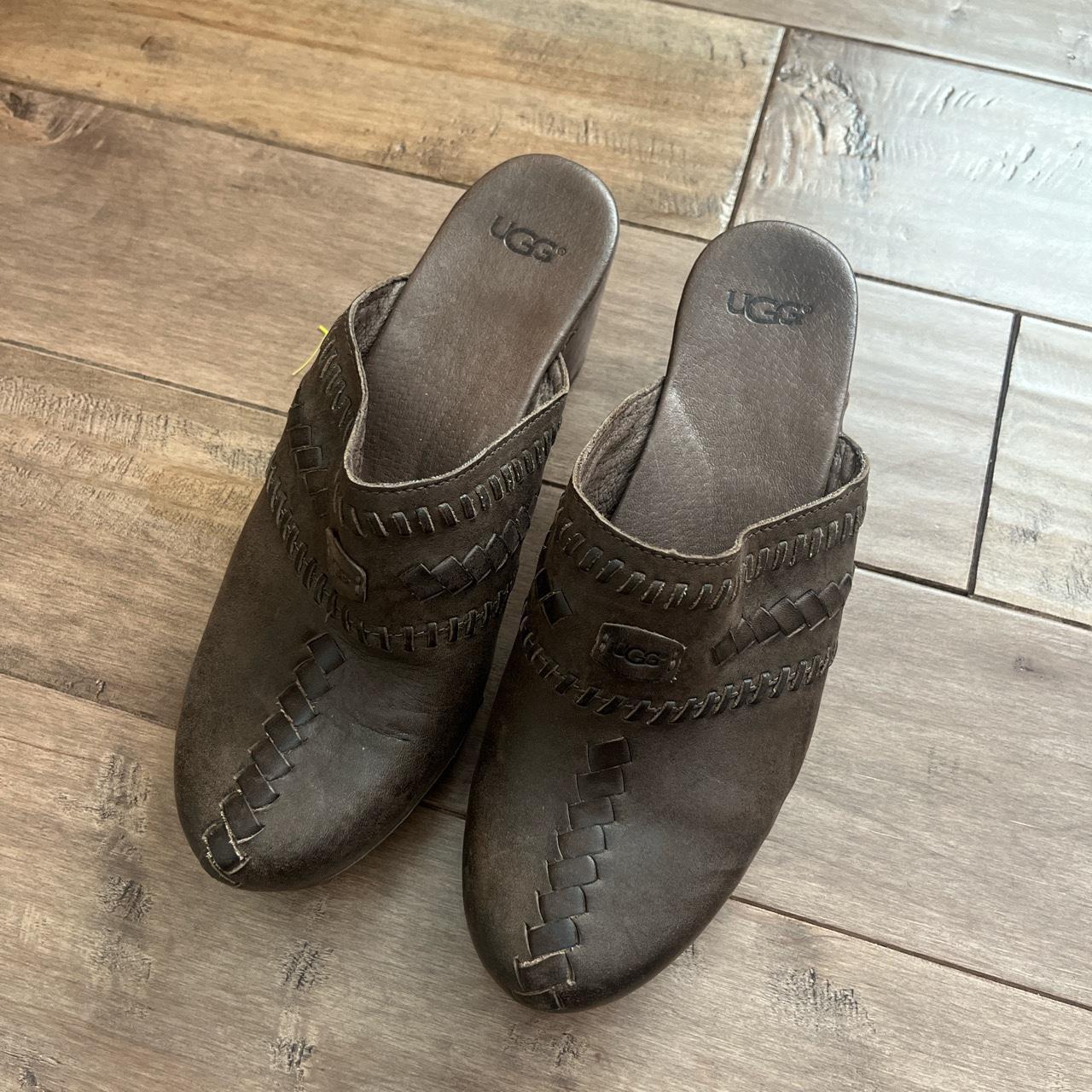 Ugg mule style shoes Size 9 // hardly worn at all - Depop