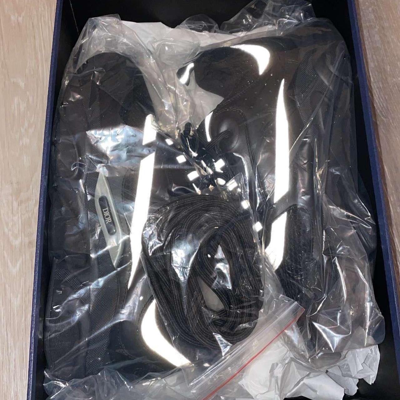 Dior B 22s brand new never been worn - Depop