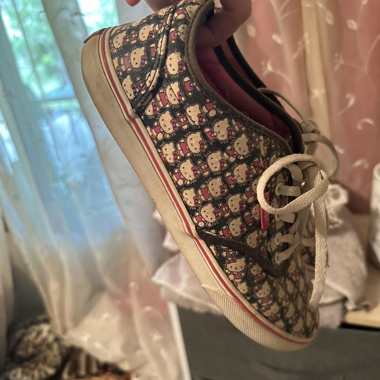 Hello Kitty Women's Trainers | Depop