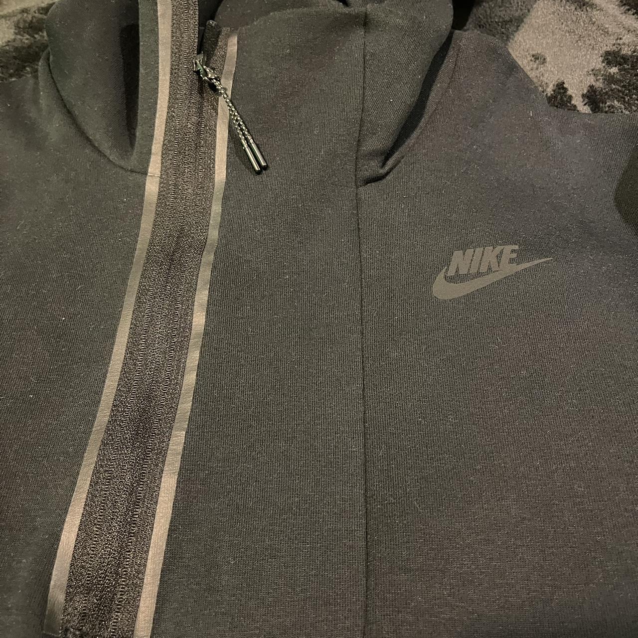 super rare nike tech fleece 1/4 zip hoodie black in... - Depop