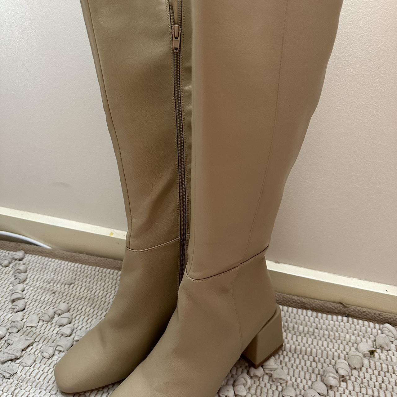 Ravella "tabby" boots in bone Size 6 - Depop