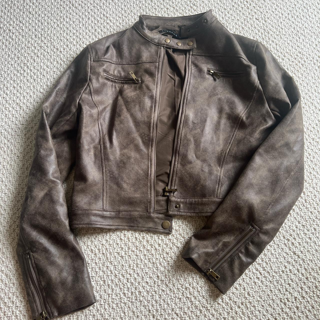 Lioness cropped leather jacket - Depop