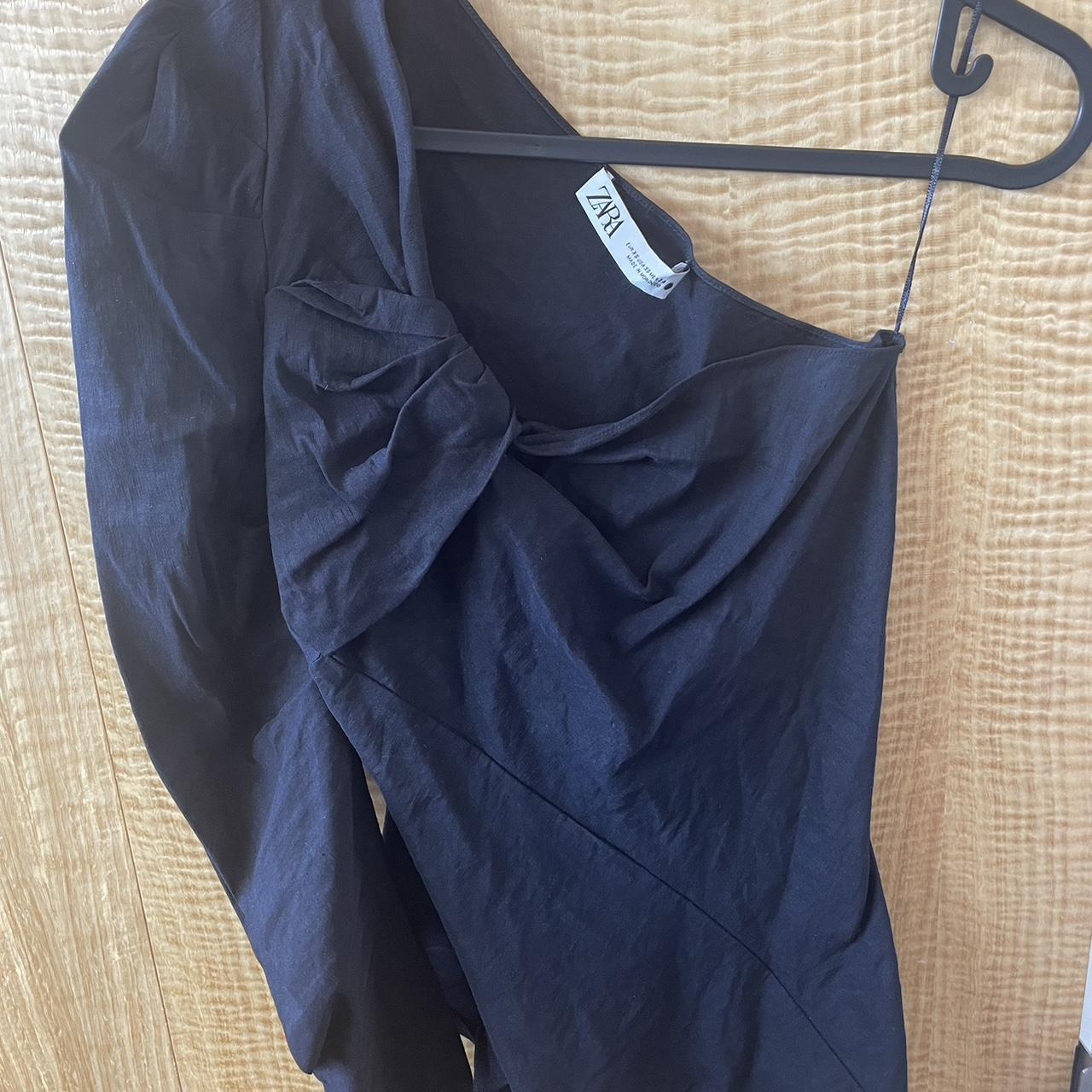 Zara XS one should shirt in black - Depop