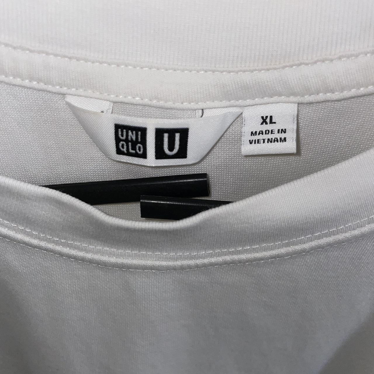 Uniqlo white boxy fit tee Worn once - Depop