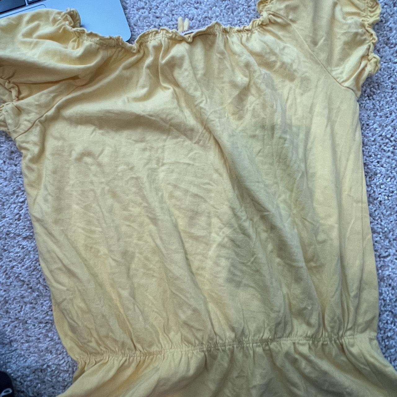 Yellow blouse with paisley pattern! Size large - Depop