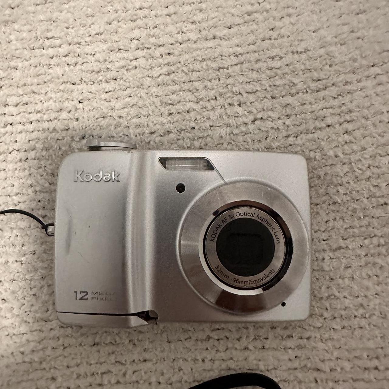 Kodak 12 Mega Pixel Digital Camera (tested) Works... - Depop