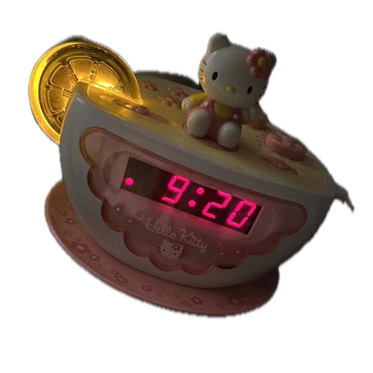 Vintage Hello Kitty Tea Cup Alarm Clock Radio - Depop