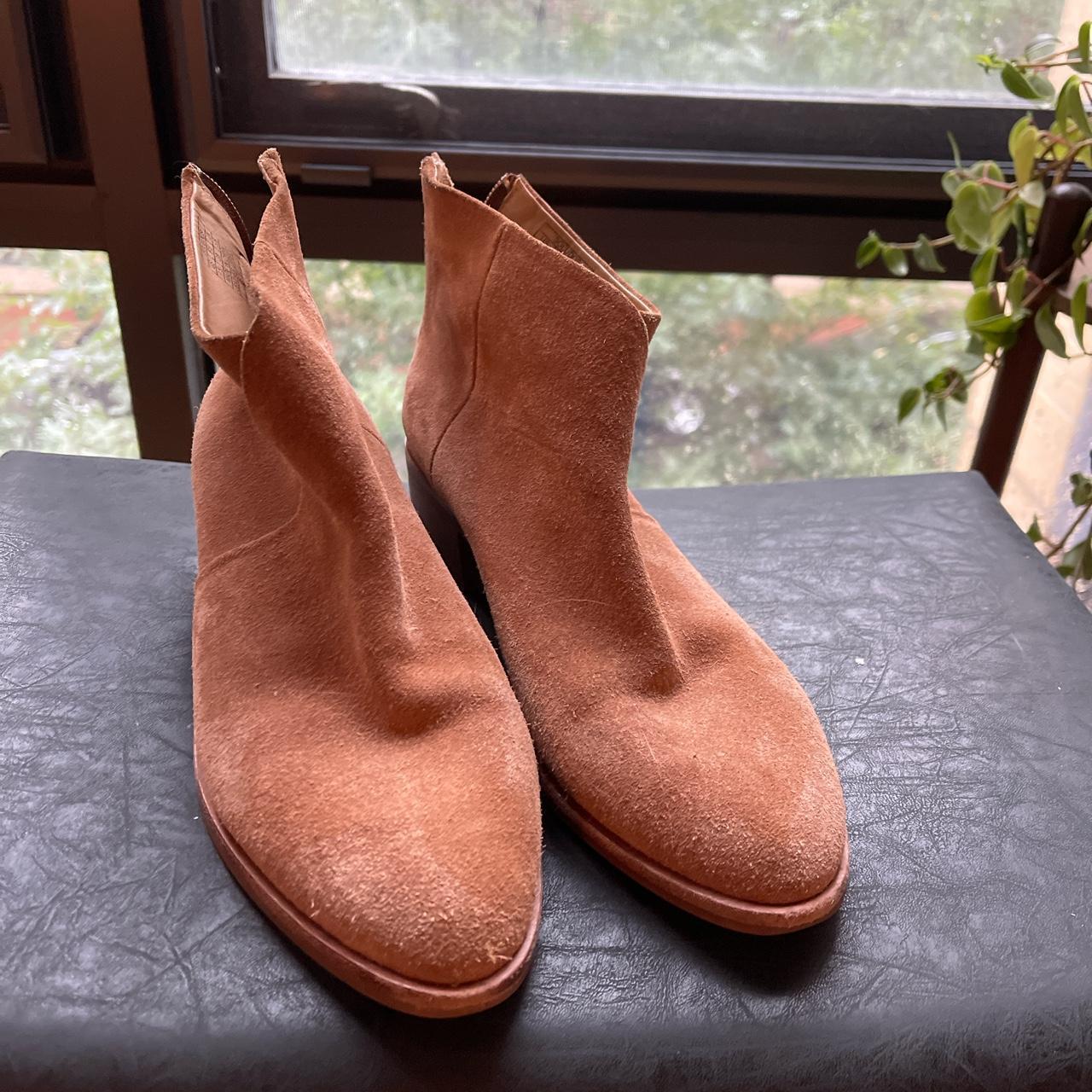 Really lovely tan, suede ankle boots from Soludos.... - Depop
