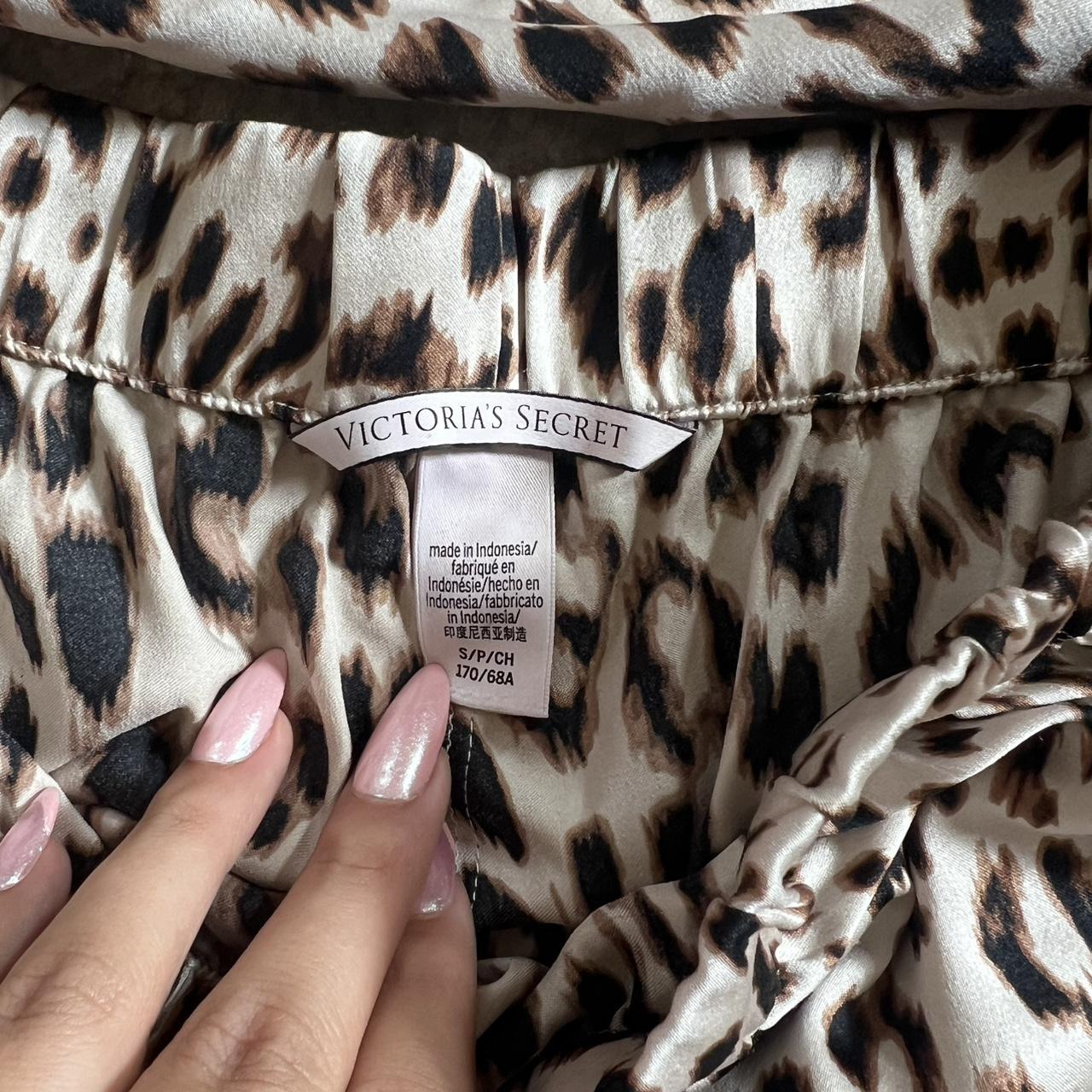 Vintage Leopard print Victoria's Secret sleep set... | Depop