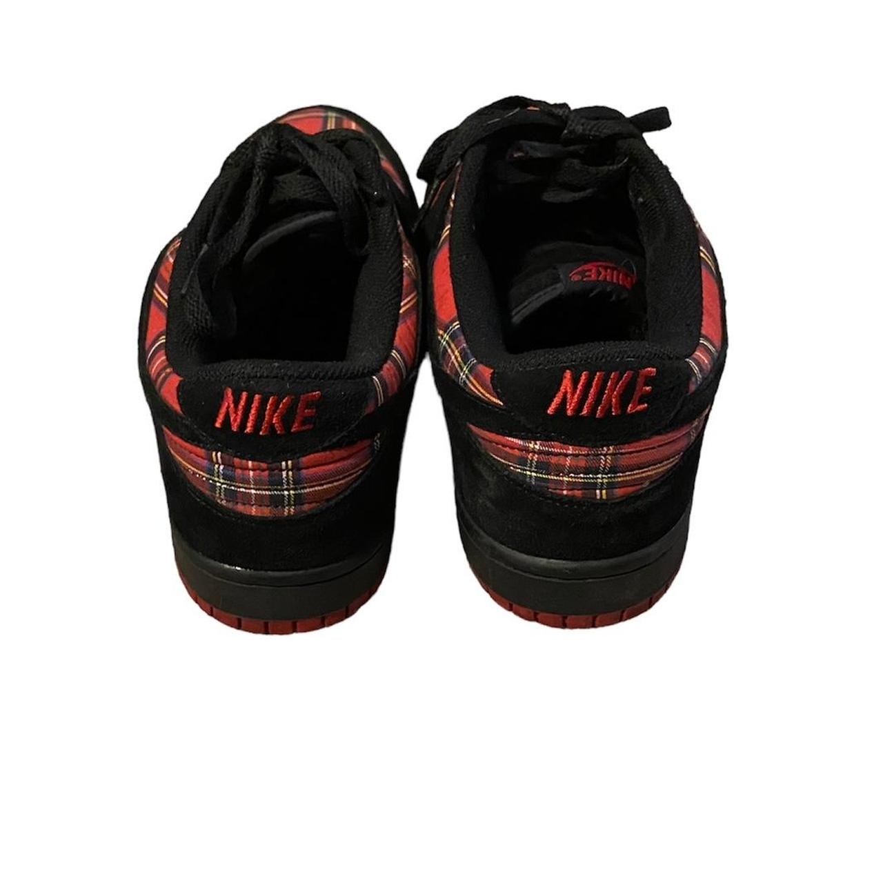 Nike Men's Red and Black Trainers | Depop