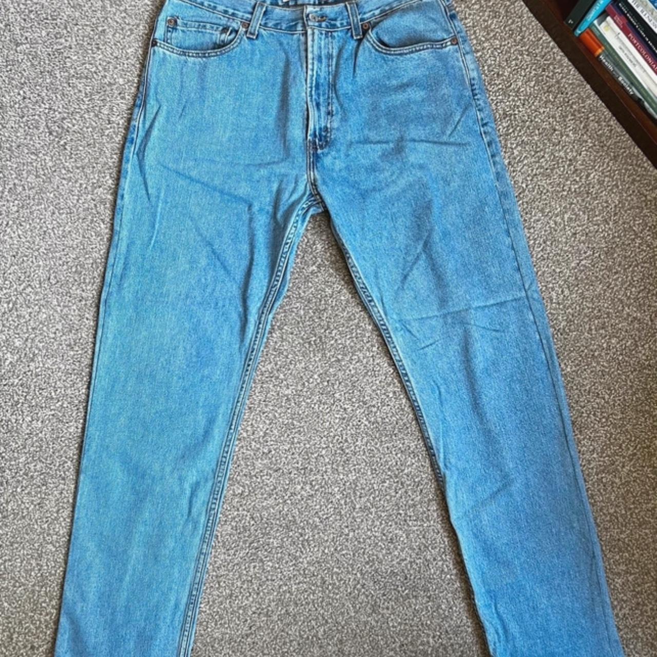 Vintage Levi 505 regular straight fit jeans ... - Depop