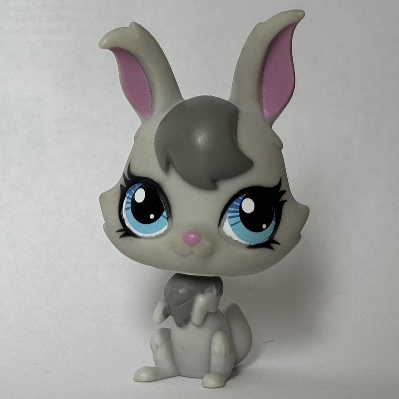 LPS Authentic Bunny 🐰💐 #LPS #LittlestPetShop... | Depop
