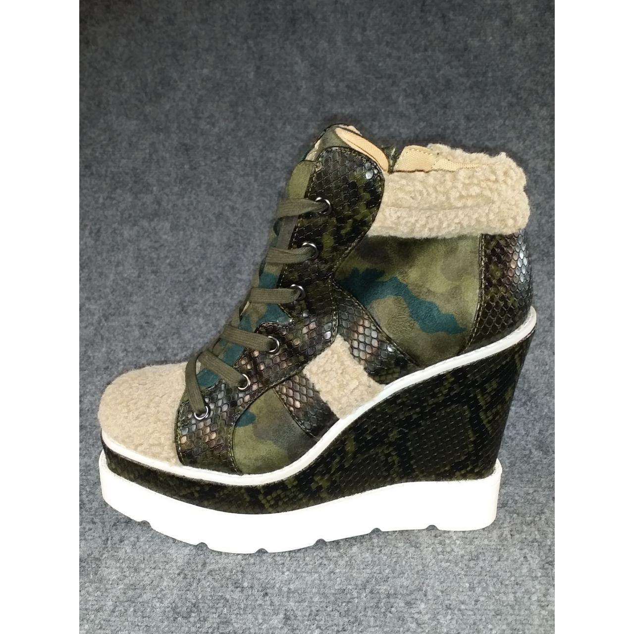 Jessica Simpson Melinda Camo Bootie Women Sz 7.5 US... - Depop