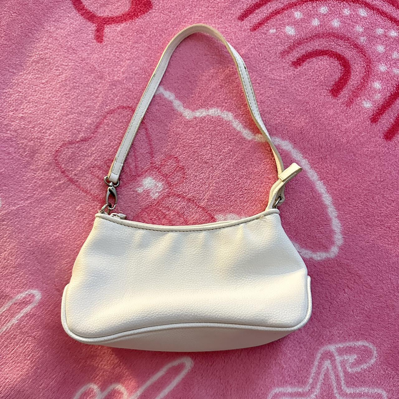 WHITE MINI PURSE 👛 🤍 i absolutely LOVE this bag, i... - Depop