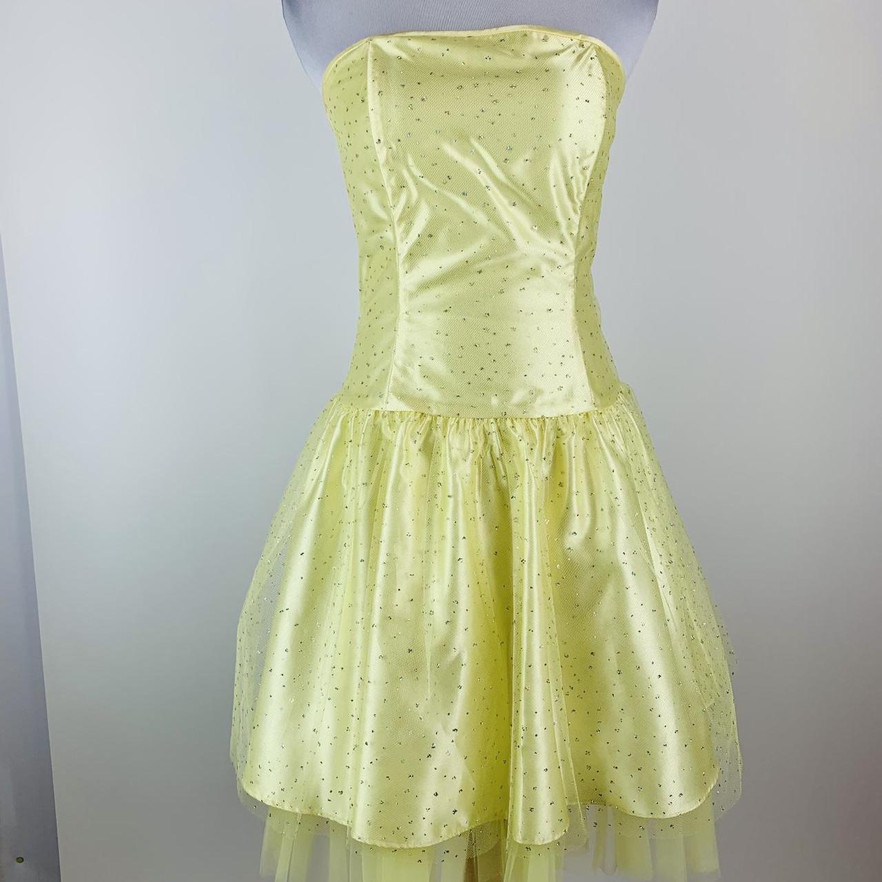 Jessica McClintock Women's Yellow Dress | Depop
