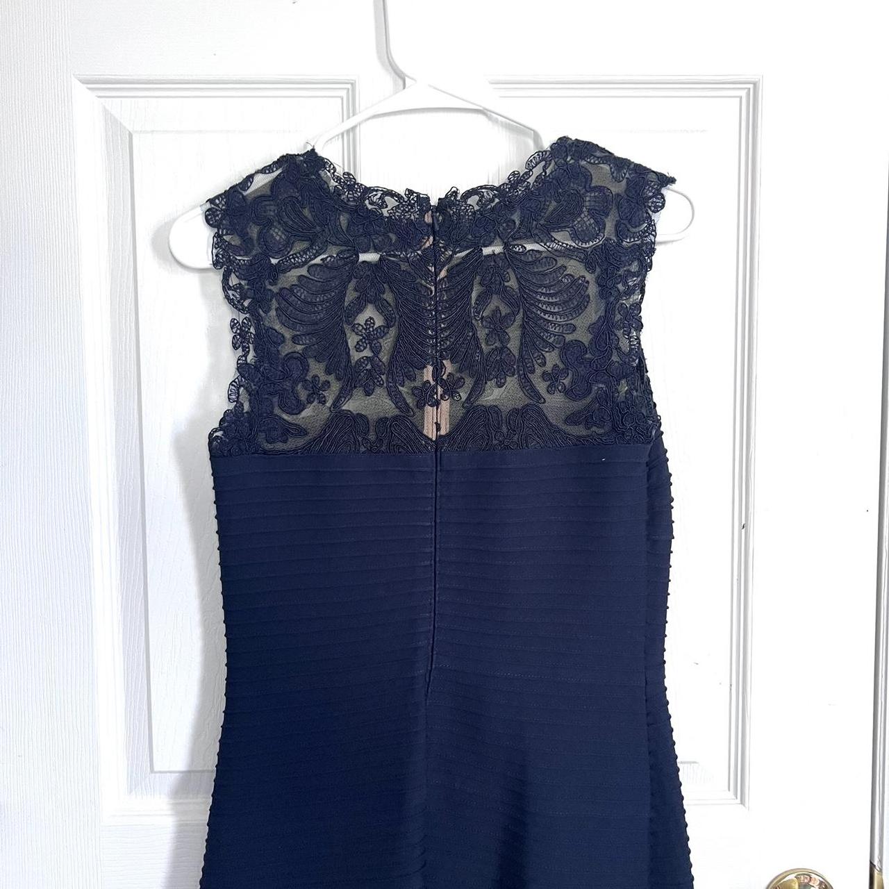 Tadashi Shoji dress / size: S; fits sizes women’s M,... - Depop