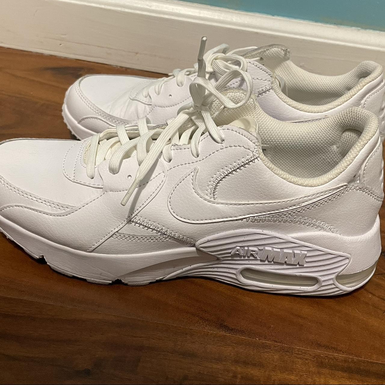 Nike Women's White Trainers | Depop