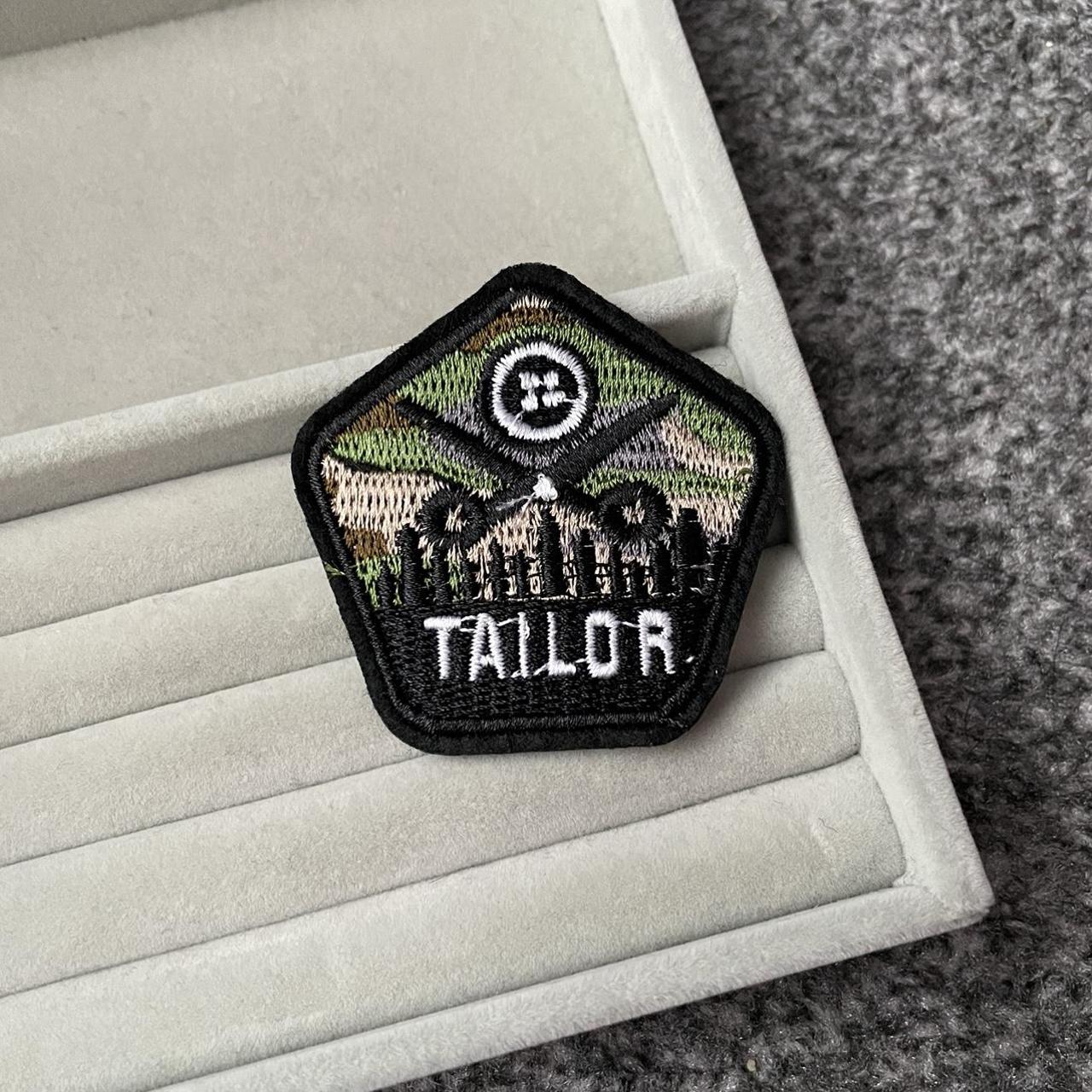 Tailor iron on patch over 500s👉🏻#patch_sht New... - Depop