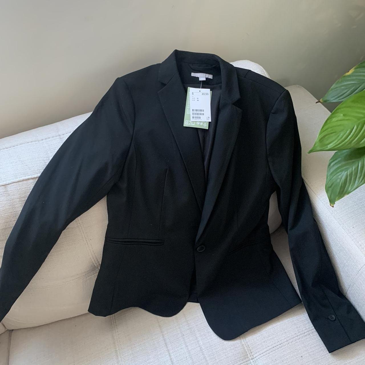 Slightly cropped H&M Blazer 🖤 Size 10 - Depop
