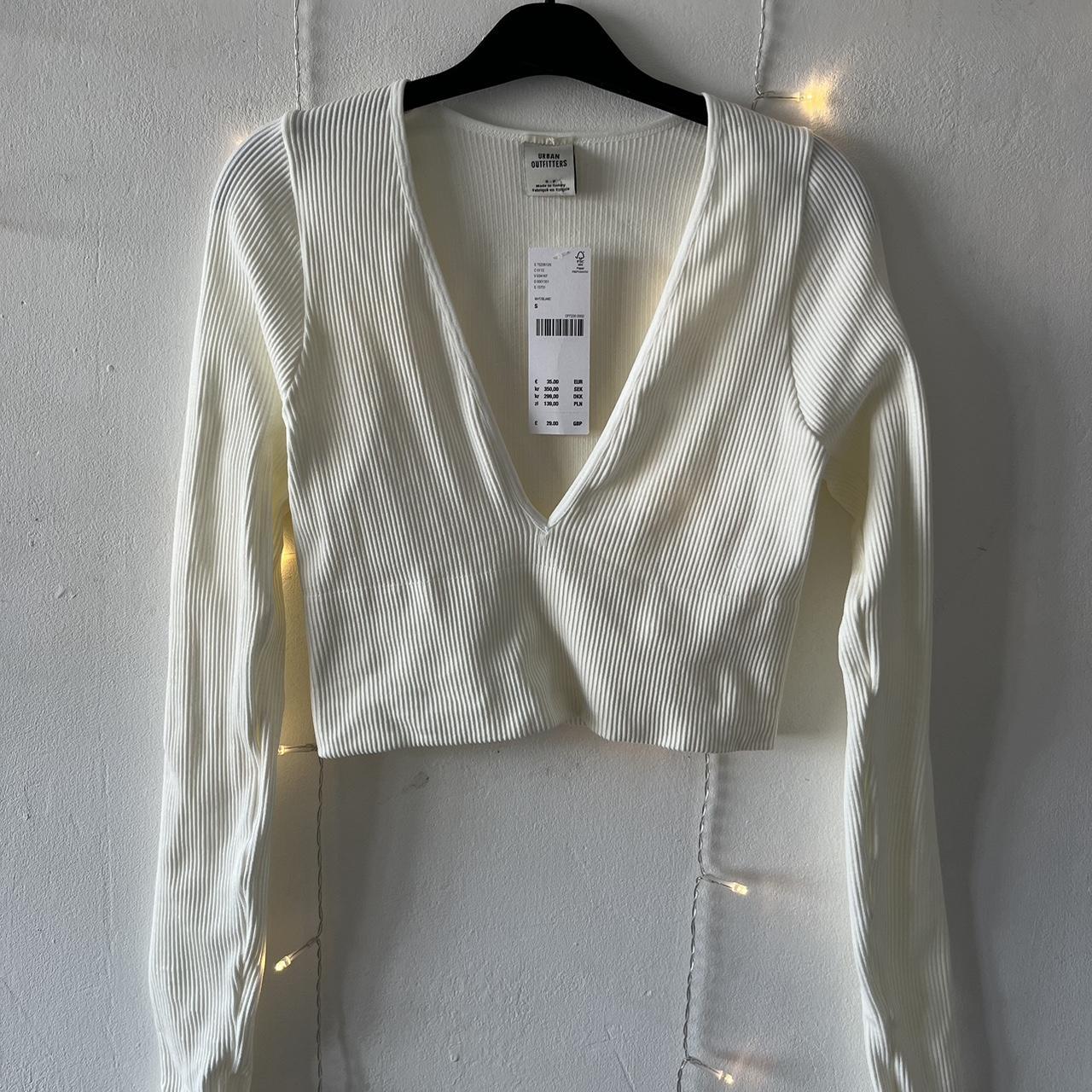 UO Josie Top, White long sleeve V neck Never worn! - Depop