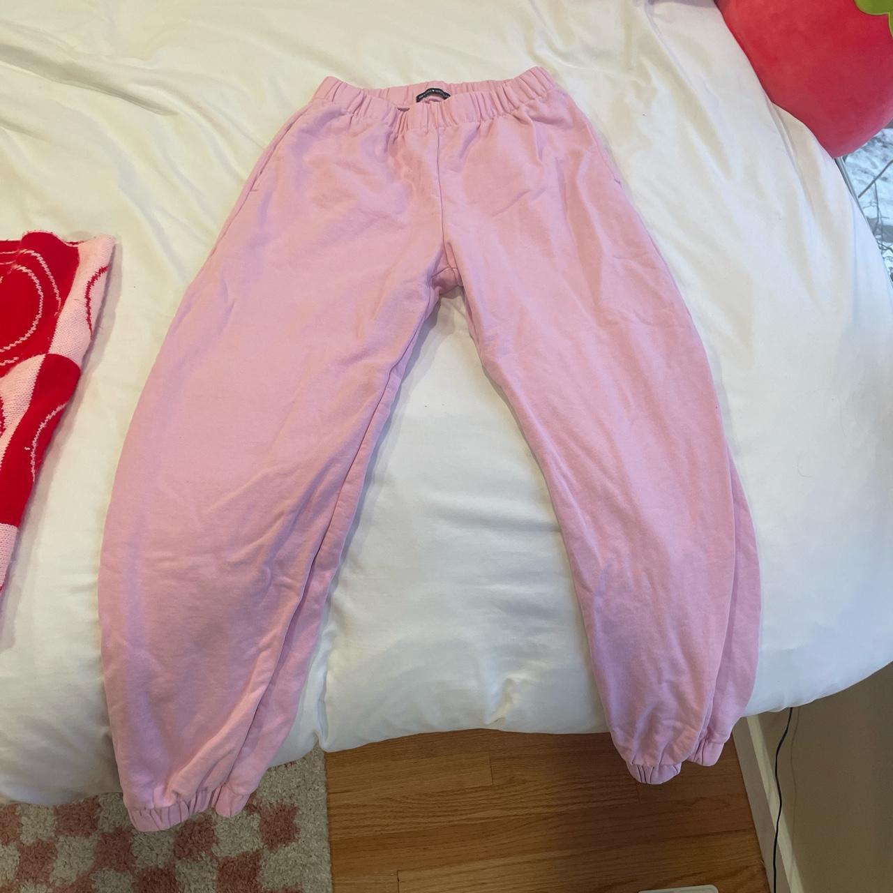 Brandy Melville Rosa sweatpants in baby pink Perfect... - Depop