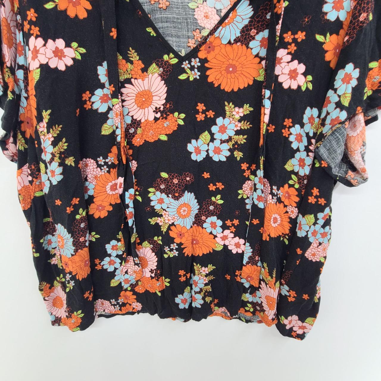 ModCloth Womens 2X Black Floral Print Short Flutter... - Depop