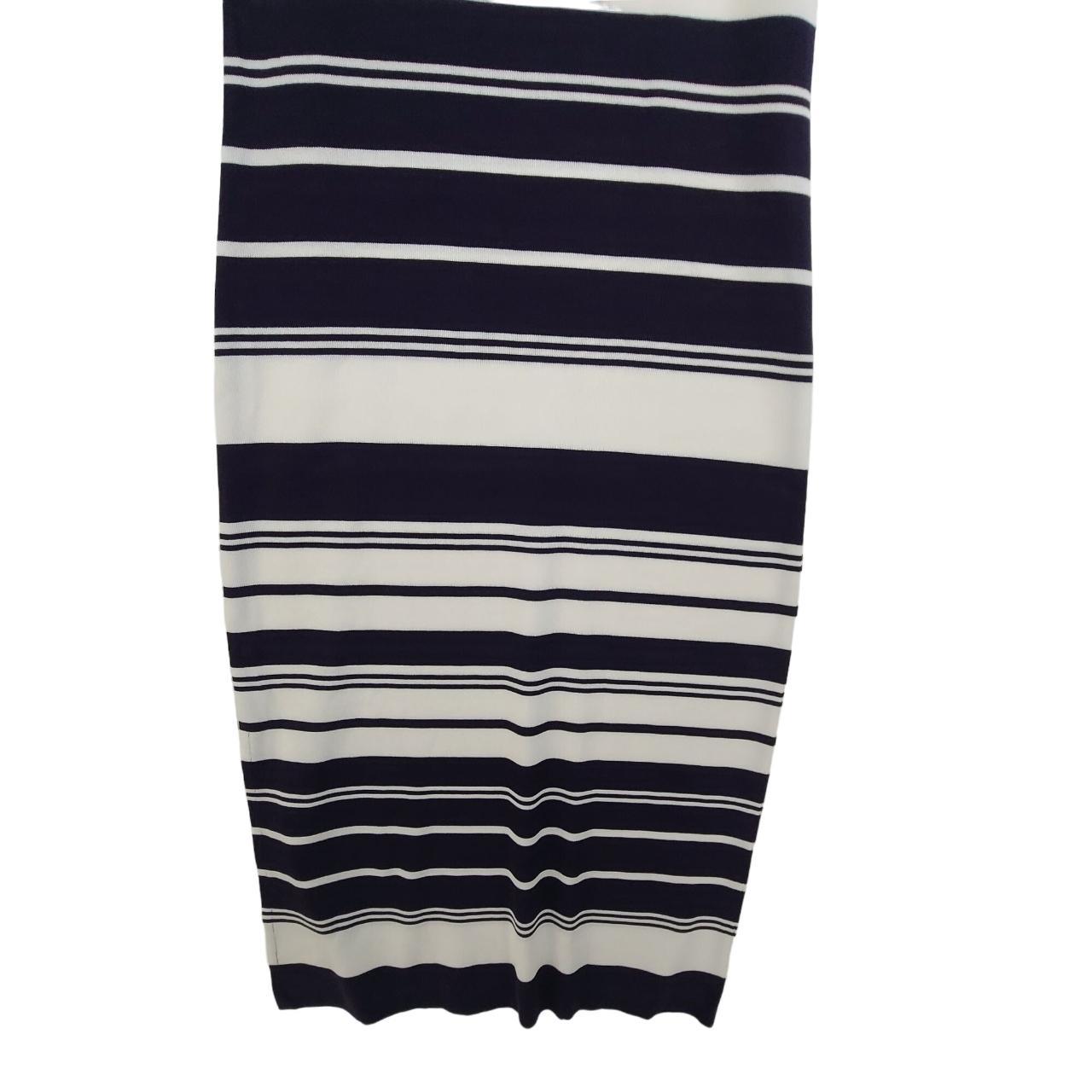 Exclusively Misook Women's Sleeveless Midi Dress... - Depop