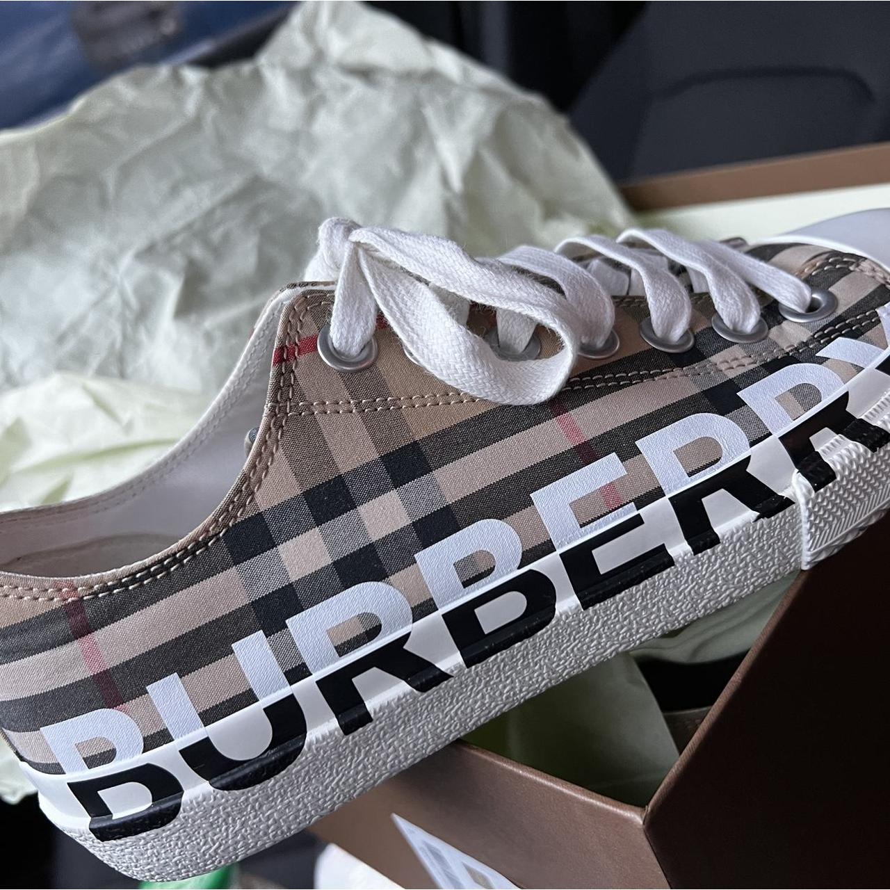 Burberry Women's Cream and White Trainers | Depop